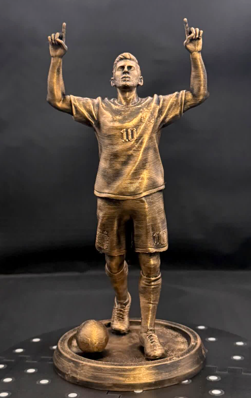 Lionel MESSI Statue – My GOAT